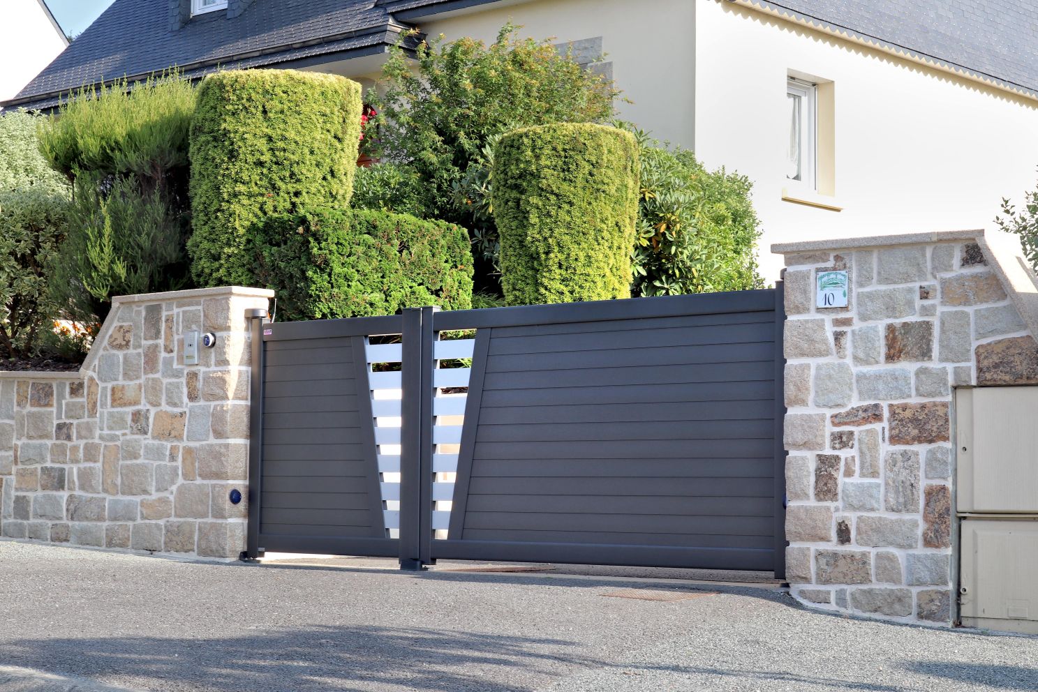 Portail coulissant ou battant aluminium ou PVC à Quimper